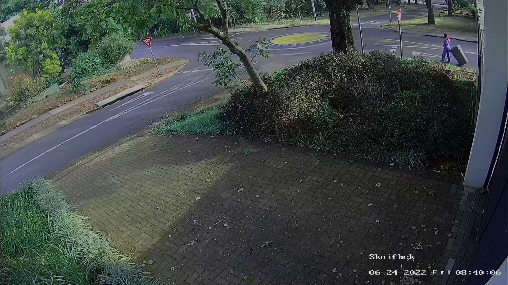 Wheelie Bin Object Detection Dataset by Zane Strydom