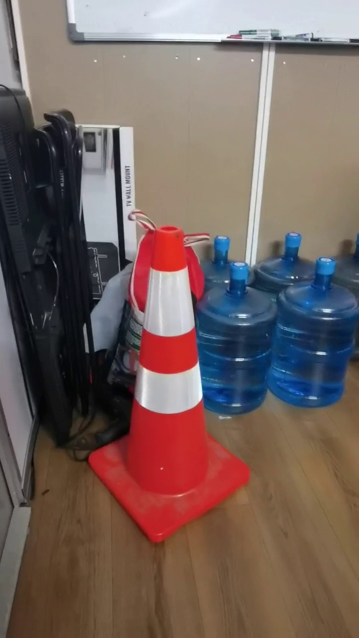traffic_cone_train_v2 Object Detection Dataset by Objectdetection traffic_cone_train_v2 Object Detection Dataset by Objectdetection