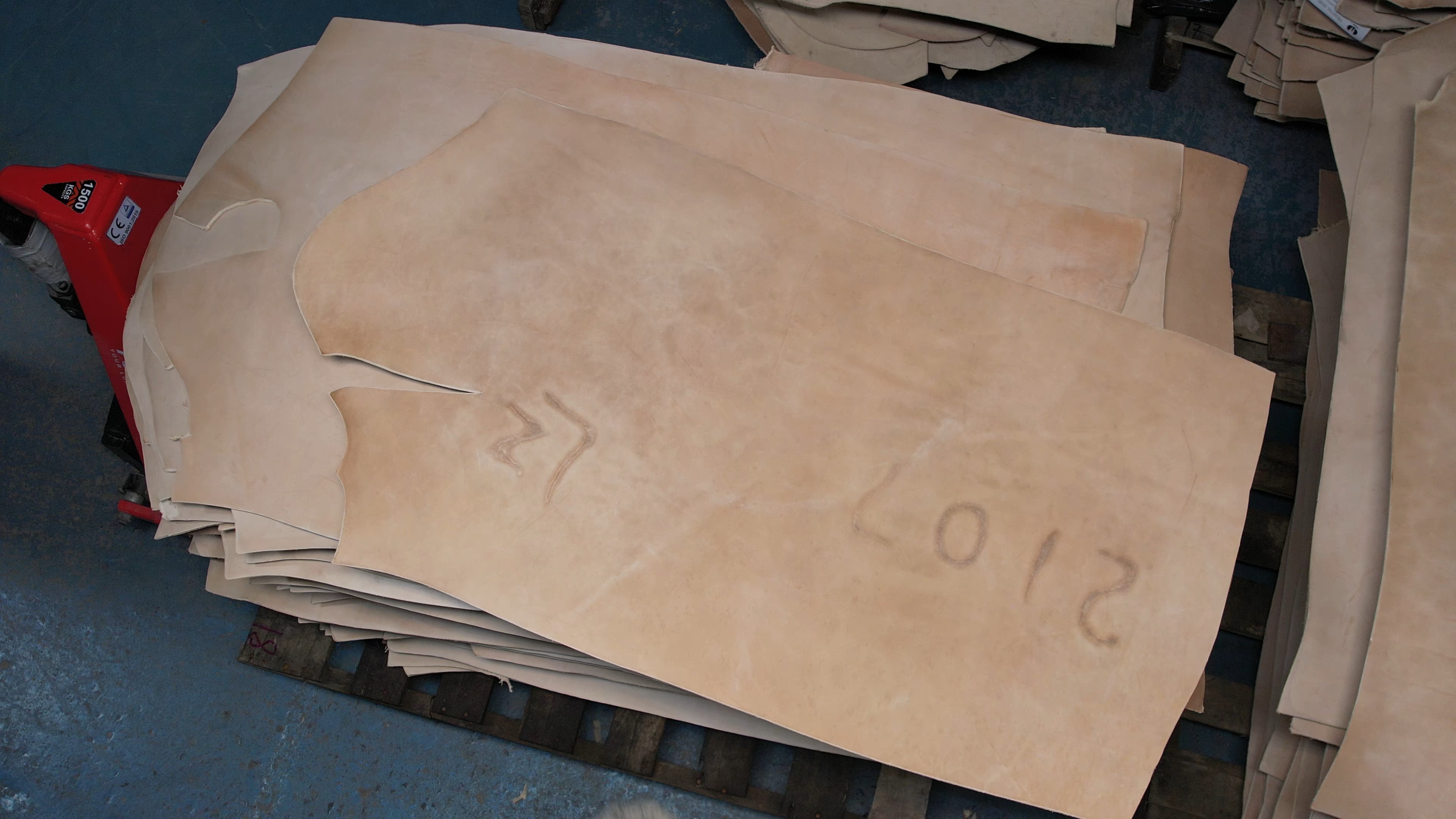 Leather segments Instance Segmentation Dataset by YOLO