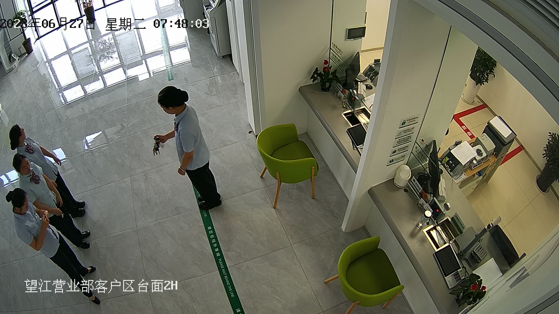 detect dress-service Object Detection Dataset by project-tvhrr