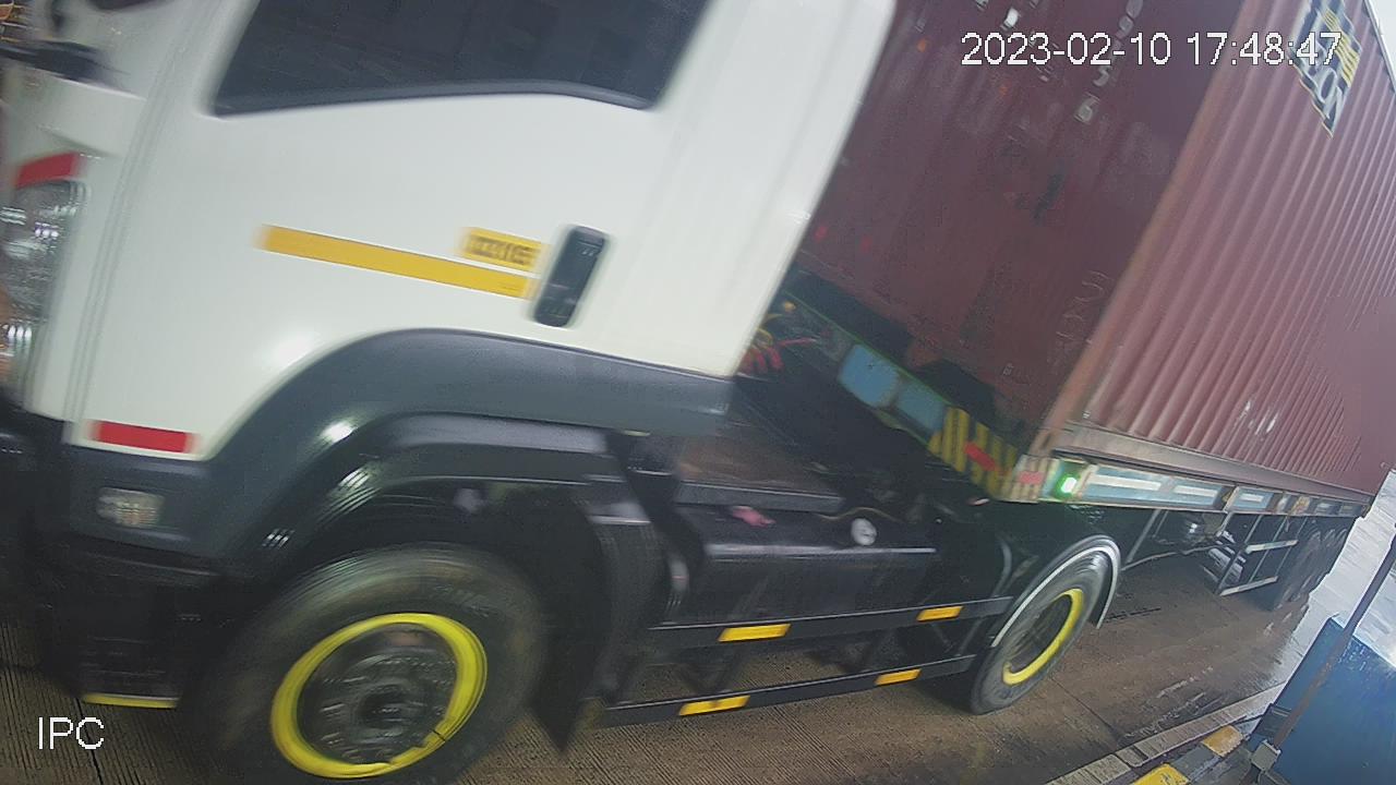 Tires Detection Object Detection Dataset by Kris87