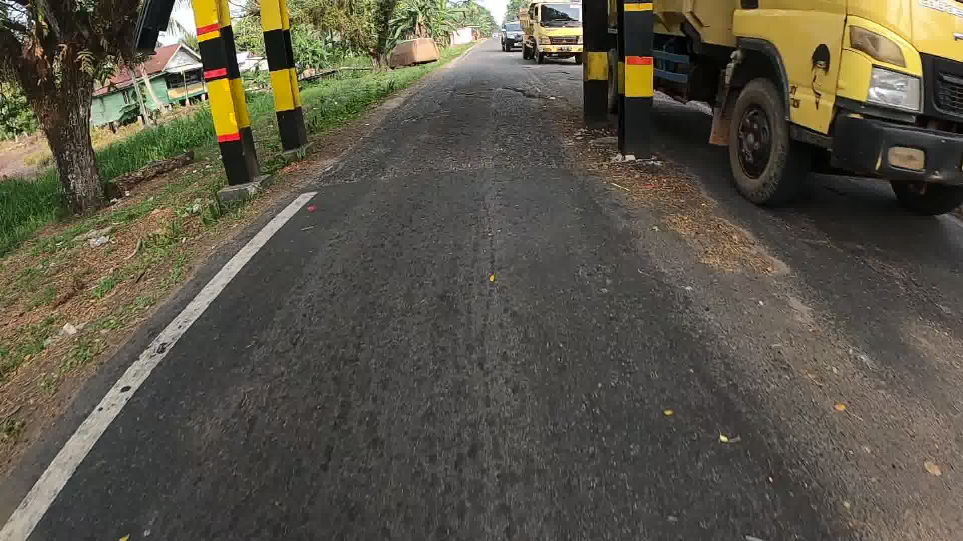 Pothole 2 Instance Segmentation Dataset and Pre-Trained Model by Sriwijaya University