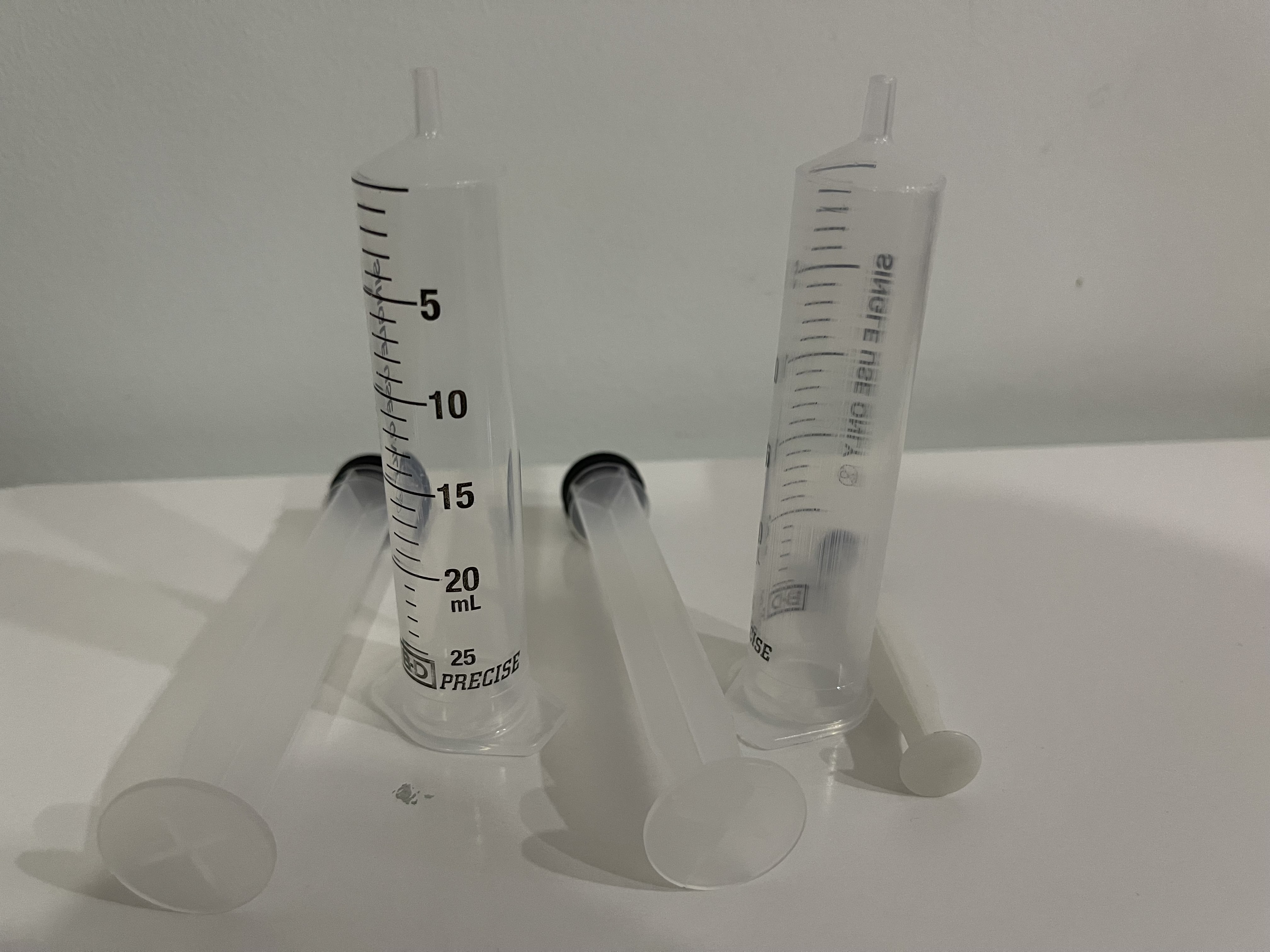 Syringe Dataset Object Detection Dataset by Shirley Chia