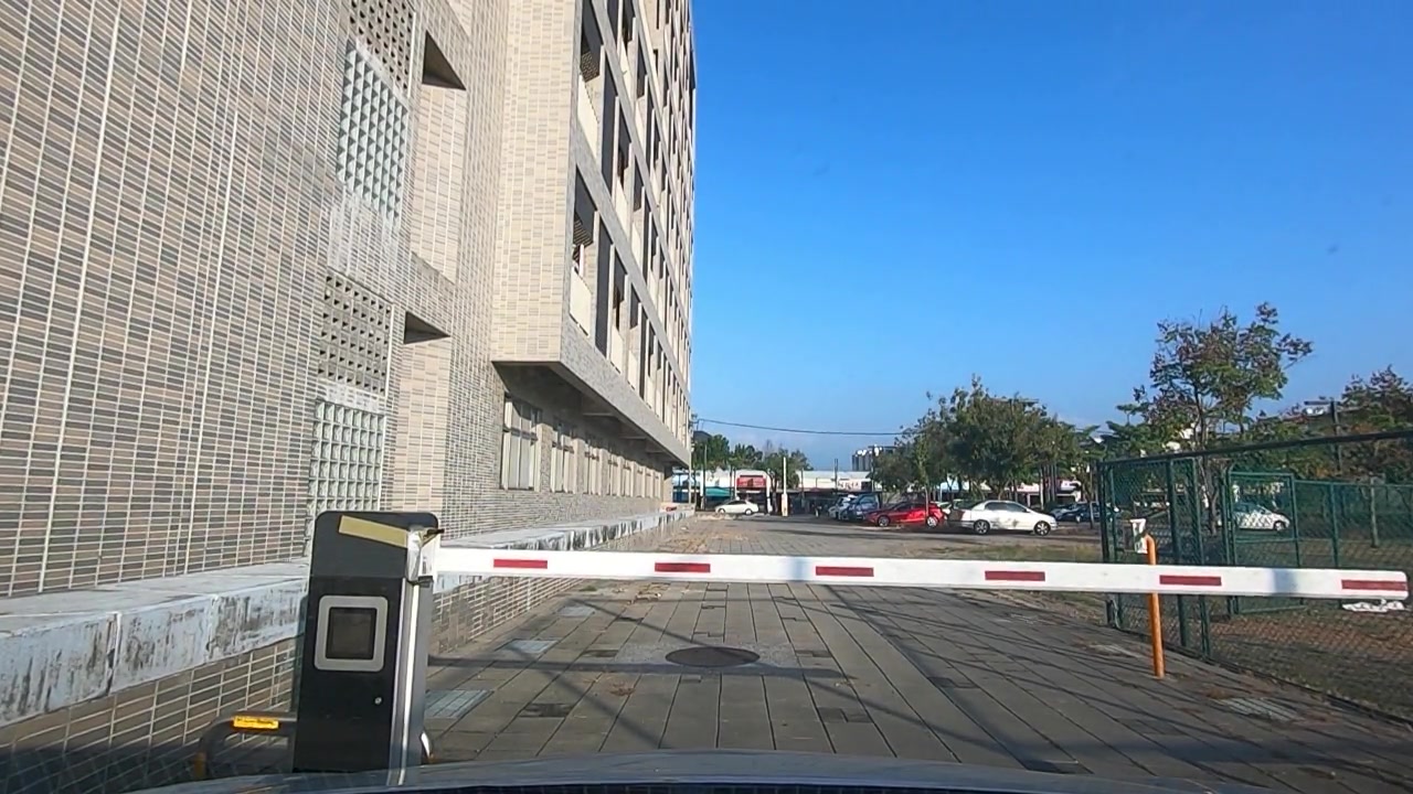 Shine_normal_road Object Detection Dataset by Yunt