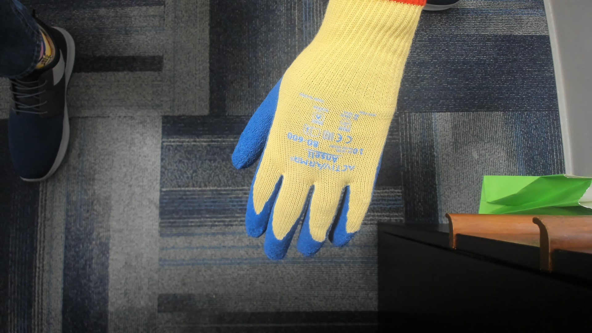 Security Gloves Detector Object Detection Dataset and Pre-Trained Model by Baxter Projects