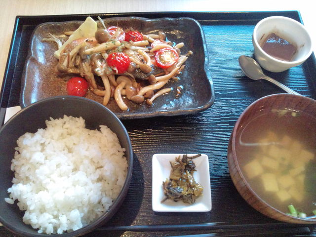 yolo food seg - Roboflow Universe