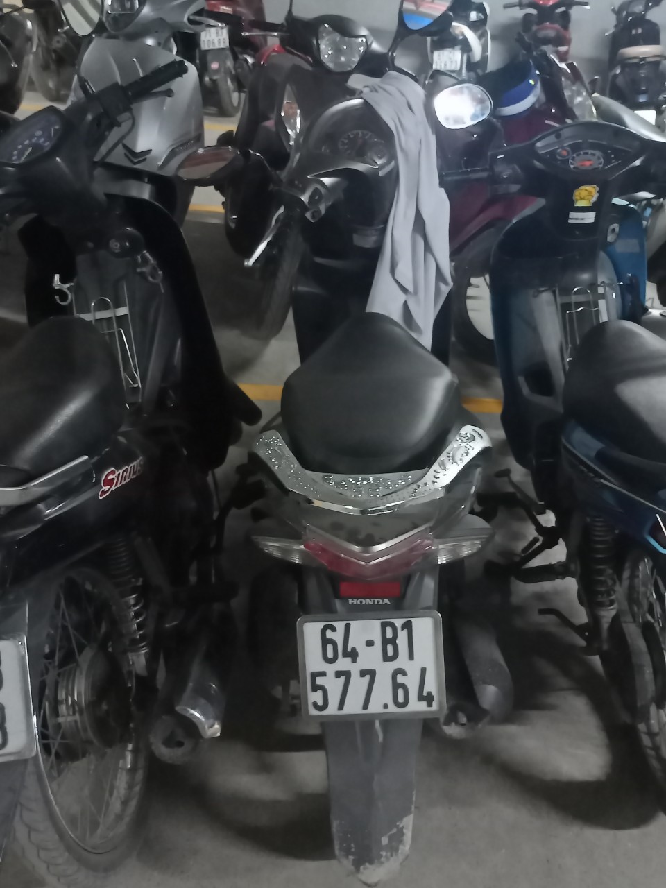 How to Use the Detect-license-plate Object Detection API