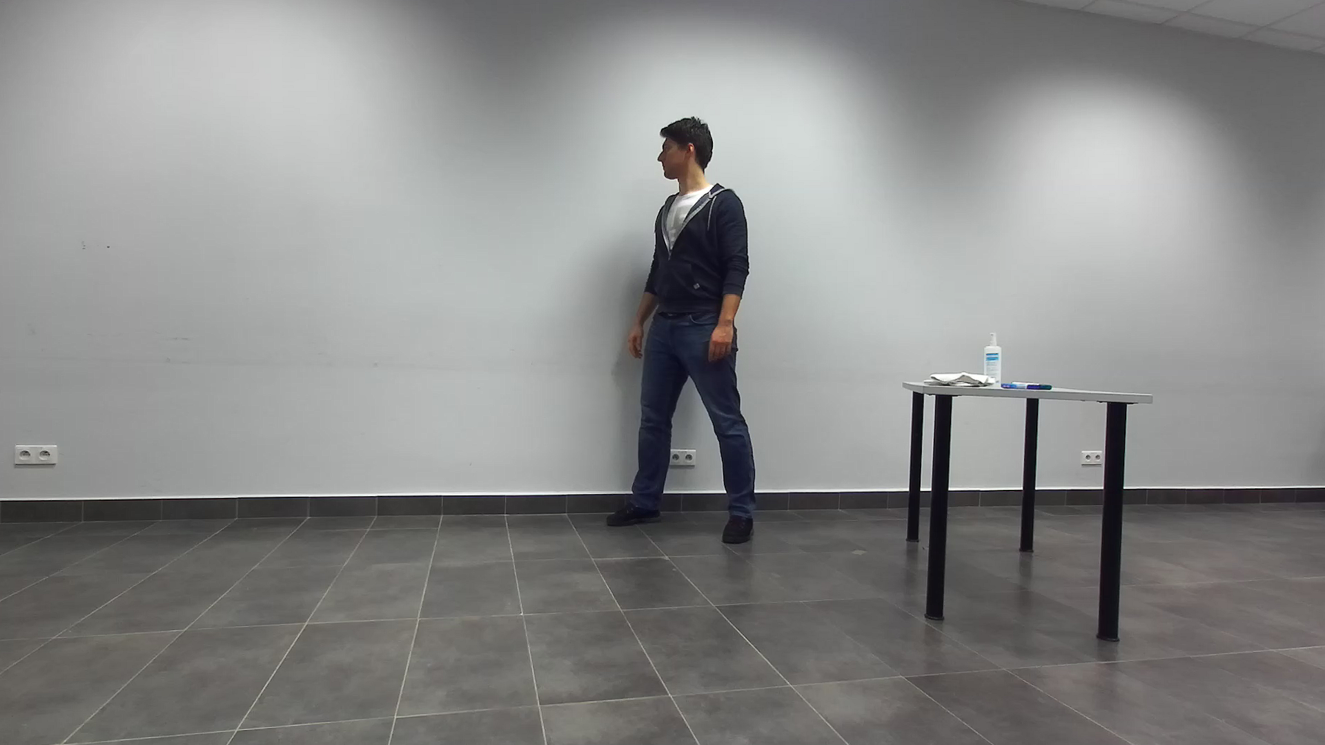 cleaning wall Object Detection Dataset by jk