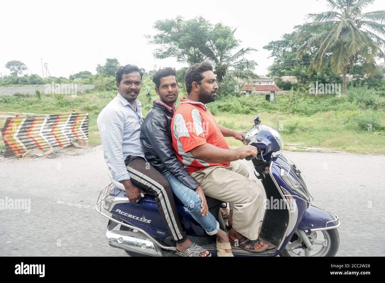 triple rider - Roboflow Universe