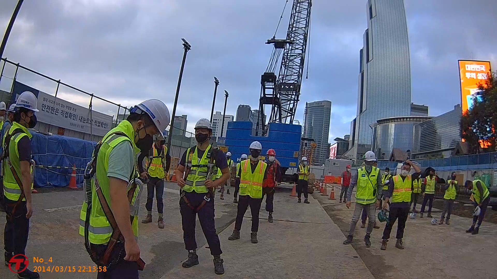 construction sites - Roboflow Universe