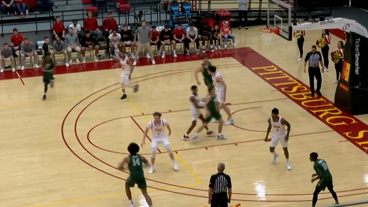 Basketball Tracking - Roboflow Universe