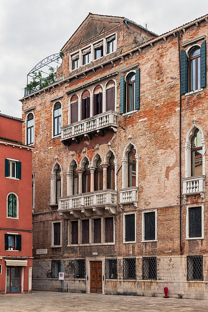 window detector Object Detection Dataset and Pre-Trained Model by tau