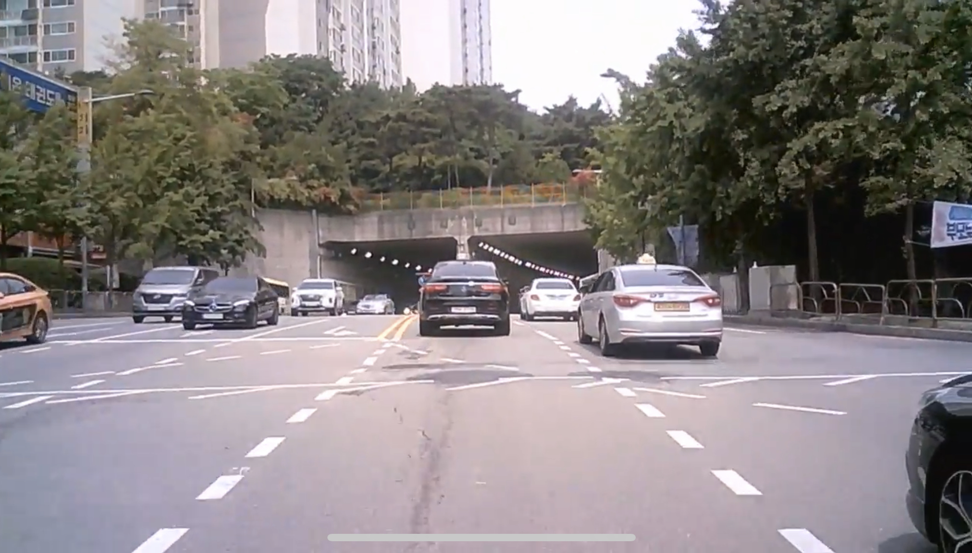 tunnel-vehicle detection2 Object Detection Dataset and Pre-Trained Model by sadsd