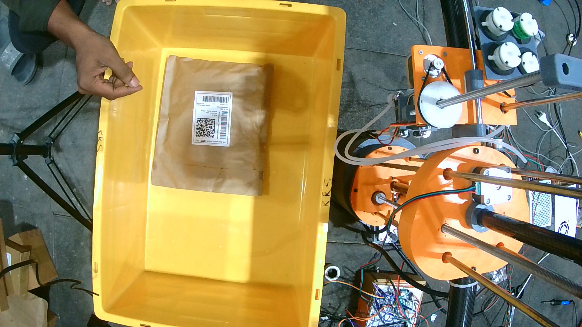 boxes and packages Object Detection Dataset by d