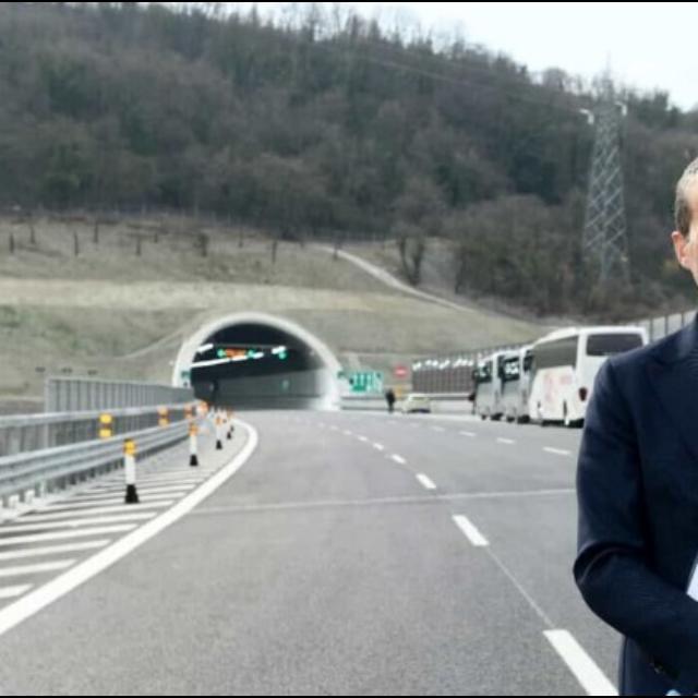 tunnel-vehicle detection2 Object Detection Dataset by project-nqtan