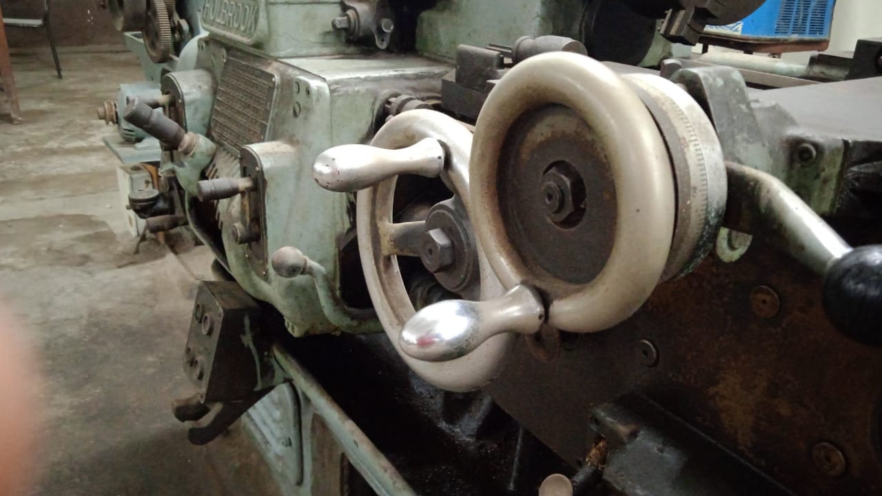 lathe_machine Object Detection Dataset and Pre-Trained Model by ObjectDetection