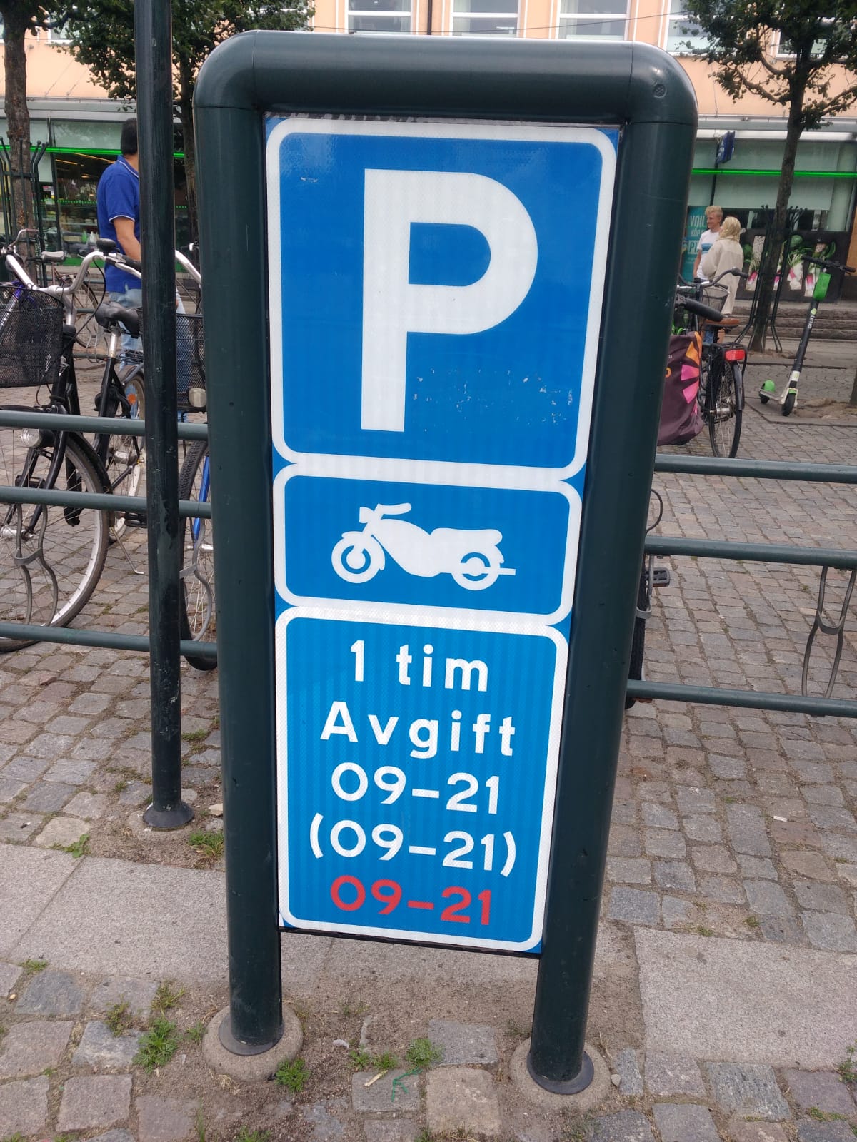 Street_sign Object Detection Dataset and Pre-Trained Model by Parkingade