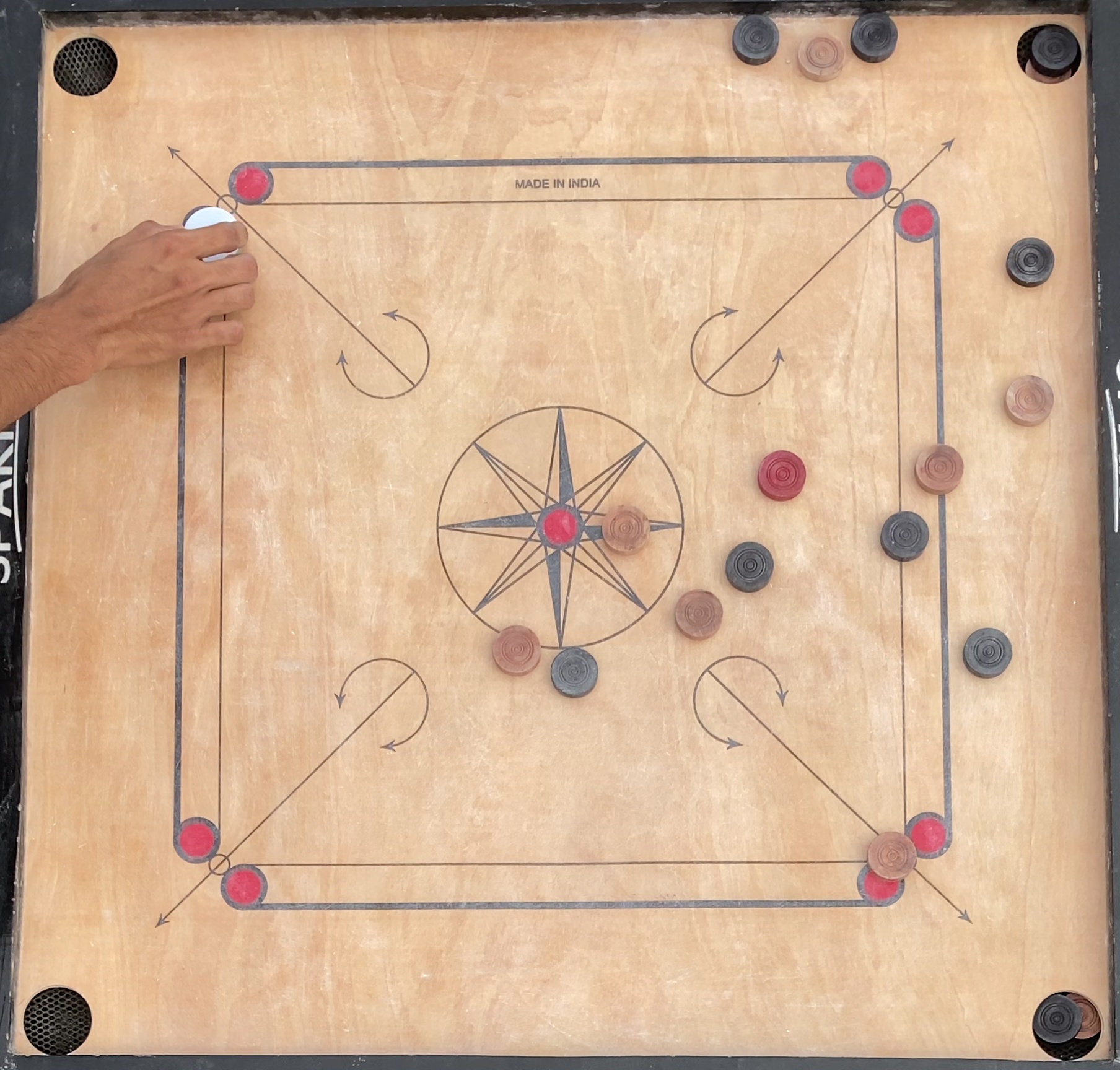 carroms - Roboflow Universe