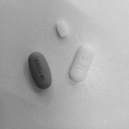 pill_light Object Detection Dataset by school