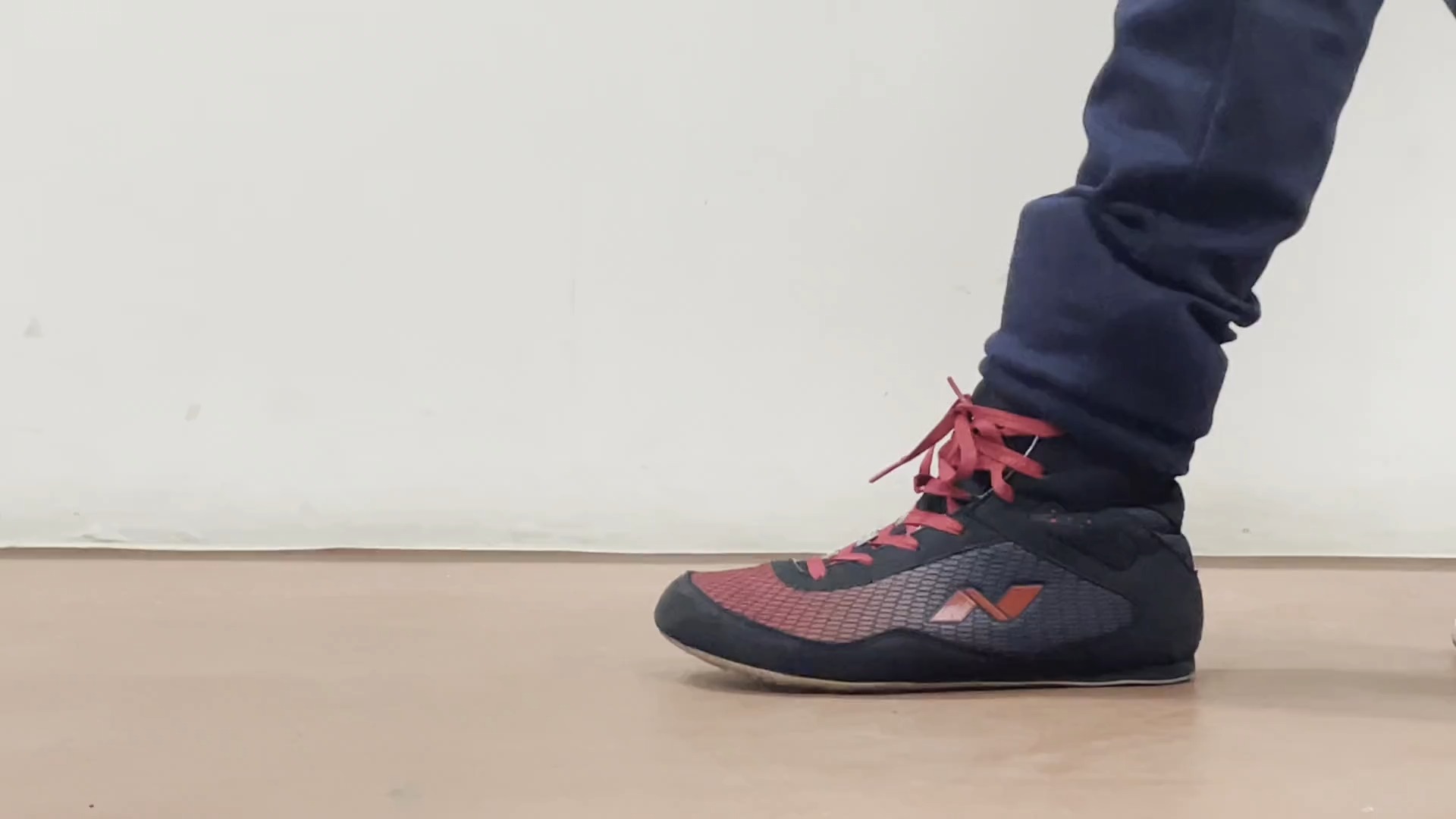 Shoe Polygon Instance Segmentation Dataset and Pre-Trained Model by Boxing Footwork