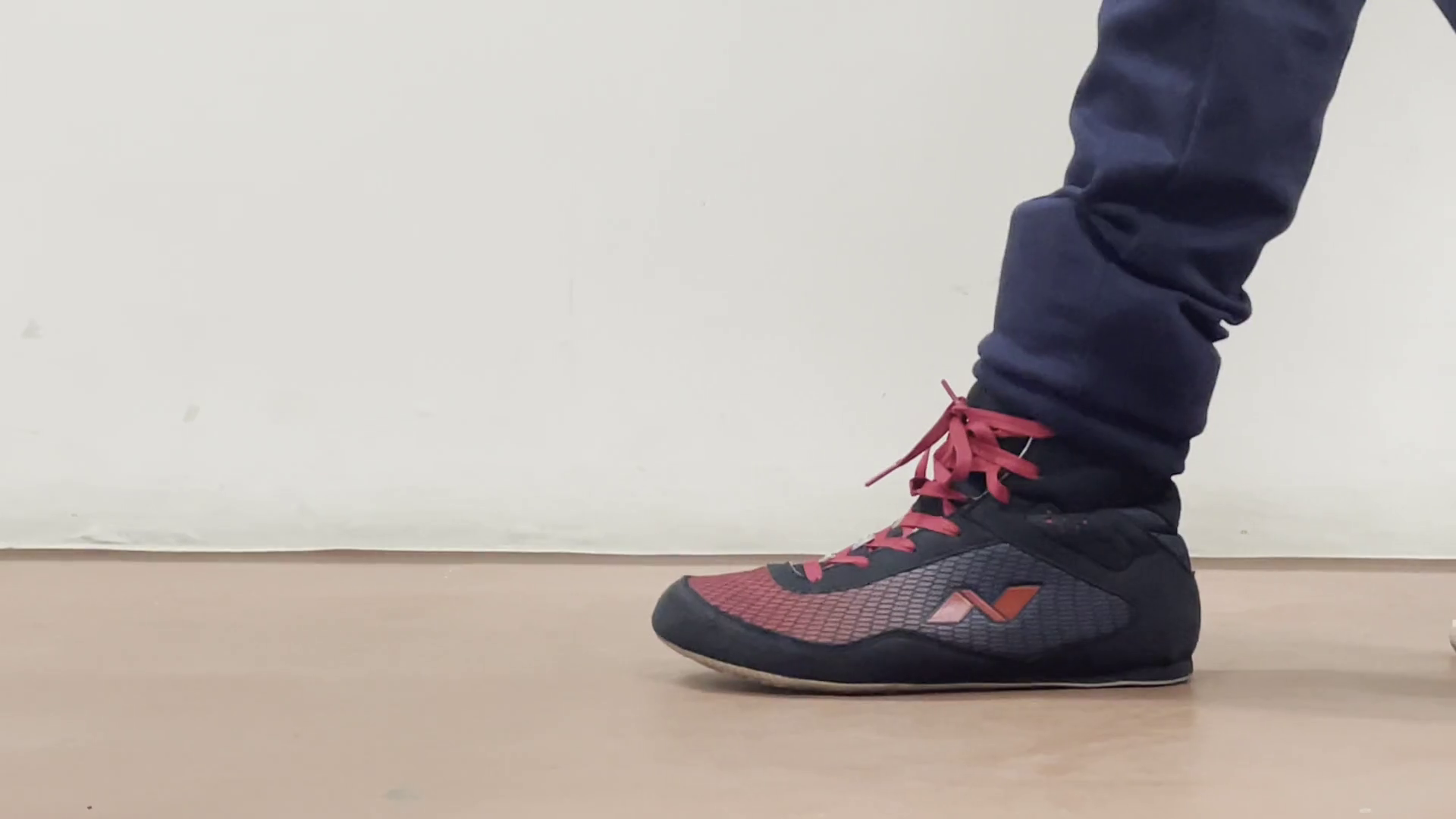 Shoe Object Detection Dataset and Pre-Trained Model by Boxing Footwork