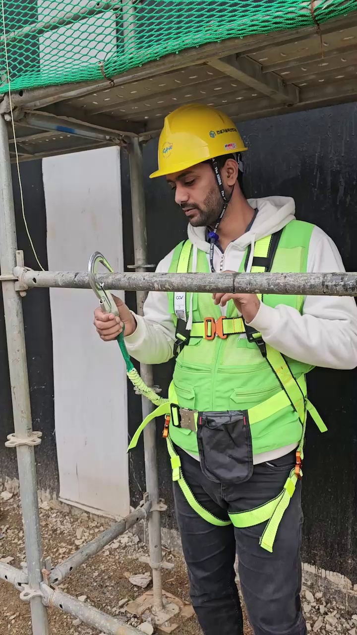 hook Object Detection Dataset and Pre-Trained Model by hook