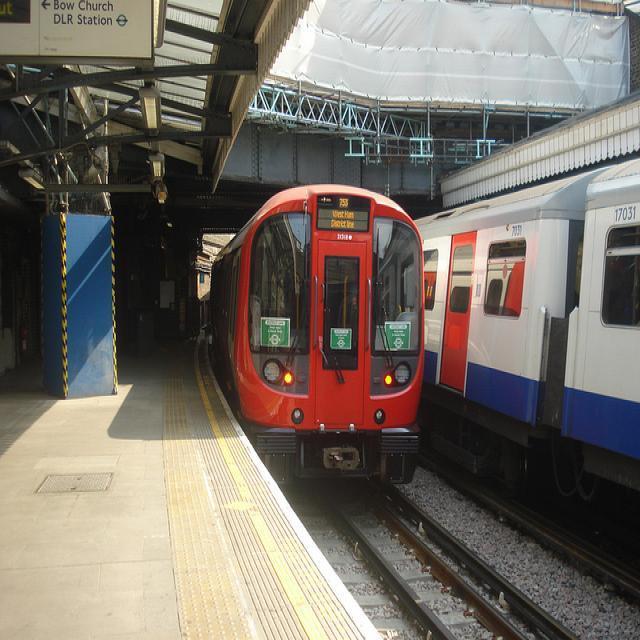 Train Detection Instance Segmentation Dataset and Pre-Trained Model by Roboflow Universe Projects