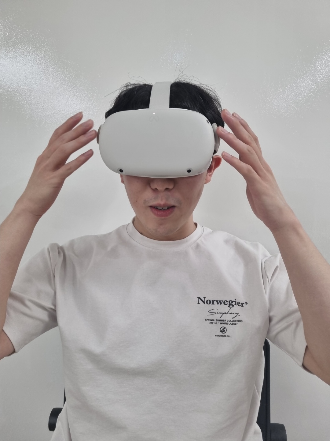 Lip with HMD Face 2 Object Detection Dataset by ddinghowa